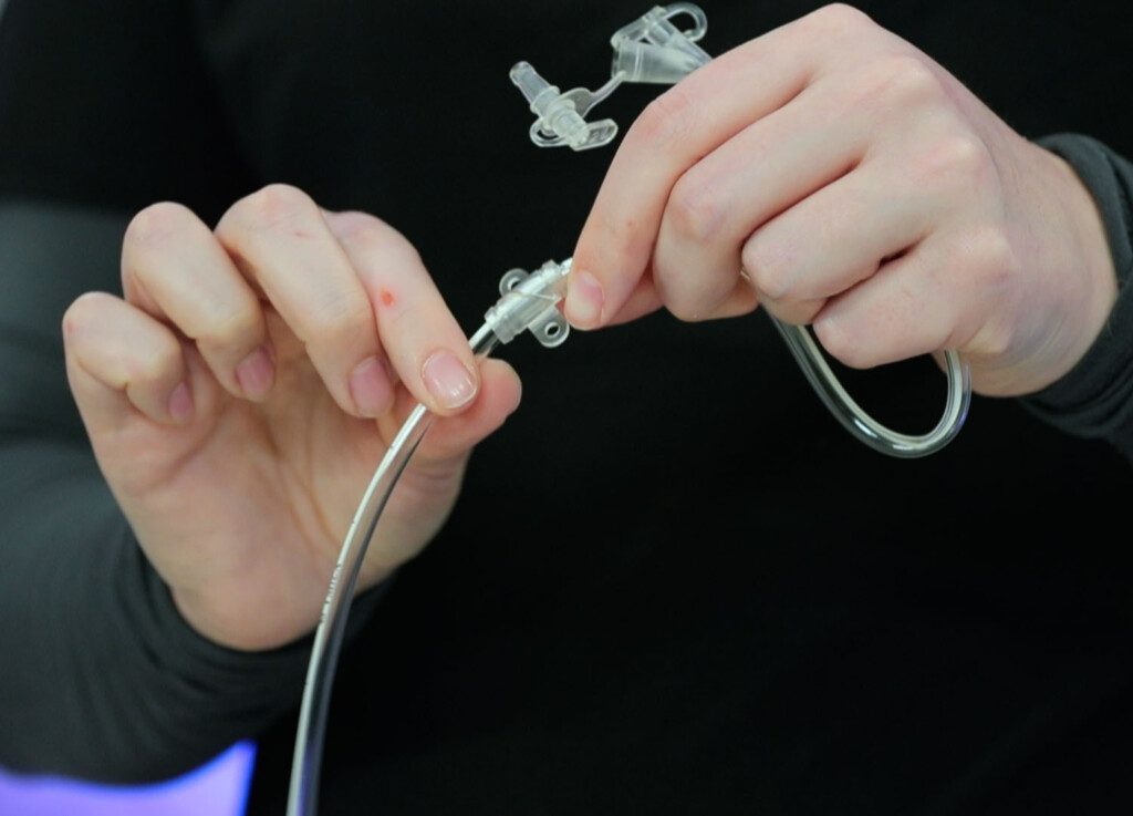 How to Feed Your Pet Using a Feeding Tube At Home | How to Videos ...